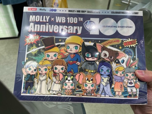 Pop Mart Molly x Warner Bros.100th Anniversary Series Whole Set Pop Mart Molly x Warner Bros.100th Anniversary Series Whole Set
